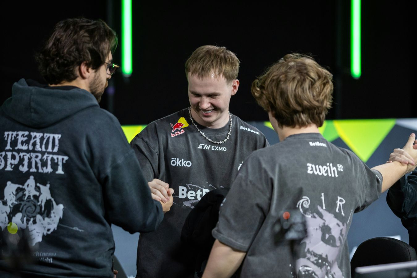 Team Spirit уверенно победила HOTU на ESL Pro League Season 22 по CS 2 ...