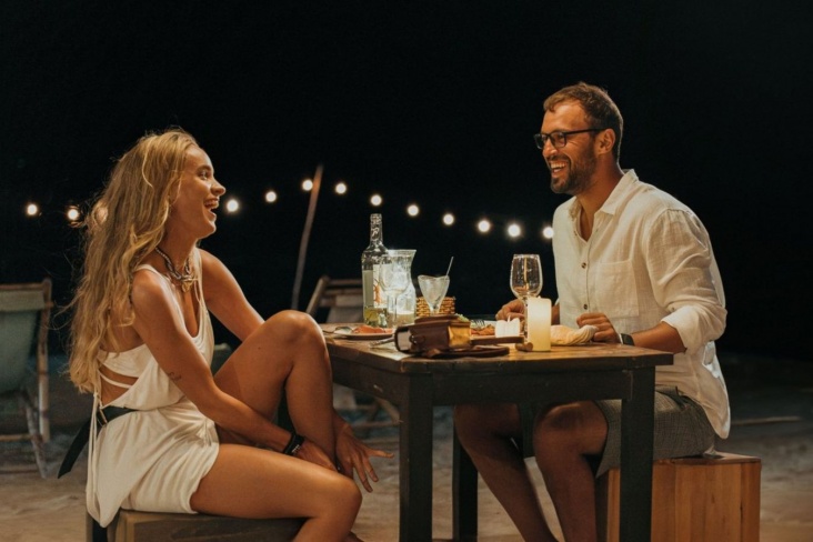 Вышли постеры с главными героями сериала «Высокий сезон» — премьера 11 июня - Чемпионат