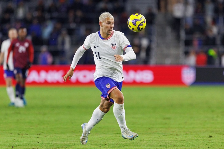 «Зенит» хочет приобрести у «Уракана» 50% прав на футболиста сборной США ...