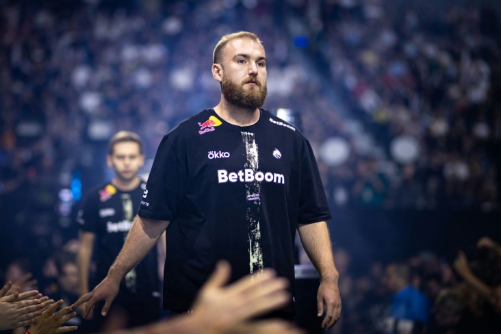 «ApEX — лучший чел в CS, особенно в 2025 году»: Chopper высказался о ...