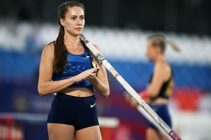 Полина Кнороз стала чемпионкой России в помещении — 2024 в прыжке с ...