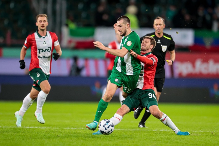 Травмированный Даниил Уткин рассчитывает вернуться на поле к концу ...