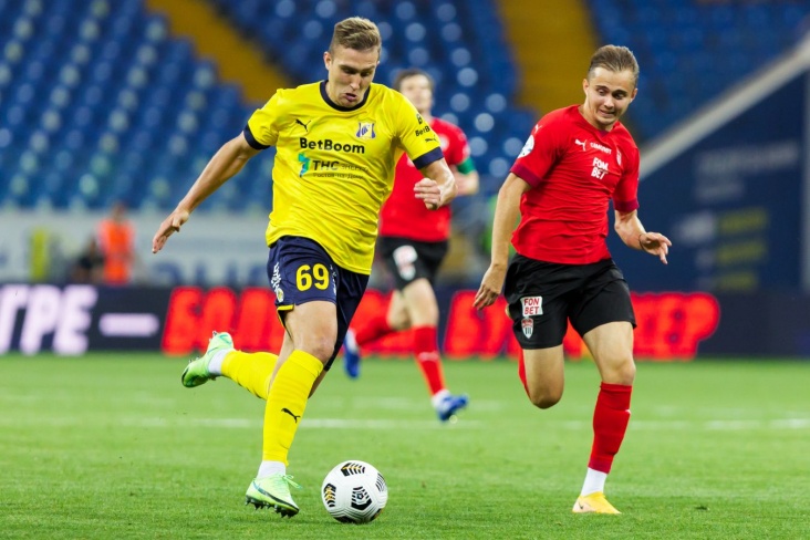 Голенков: поле в Португалии было ужасного качества ― в России такие в ...