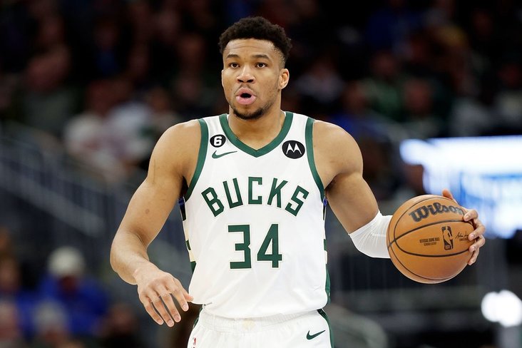 Яннис Адетокунбо раскрыл, что стал MVP в 2019 году благодаря Коби ...